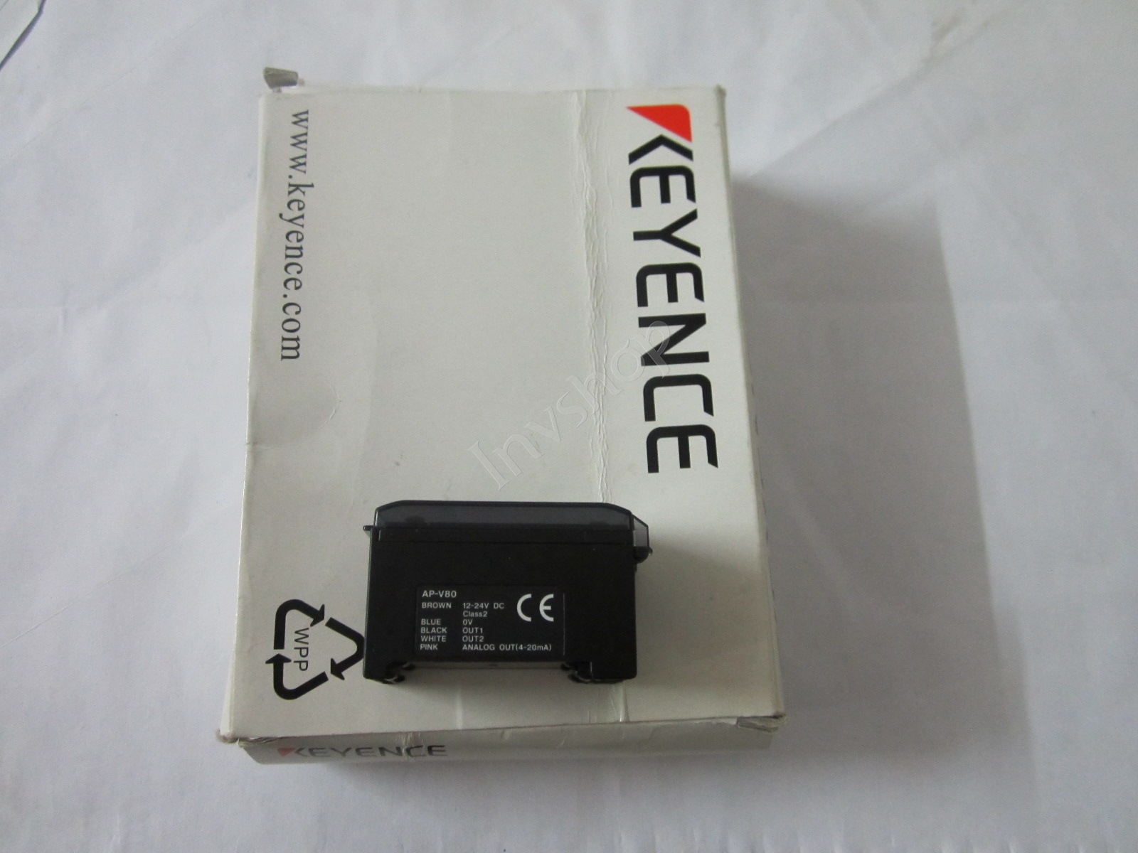 KEYENCE AP-V80 NEW SENSOR
